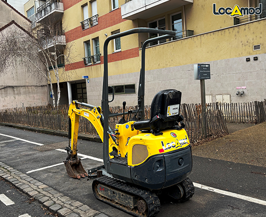 Mini pelle compacte 1T - Location de matériel professionnel chez Locamod